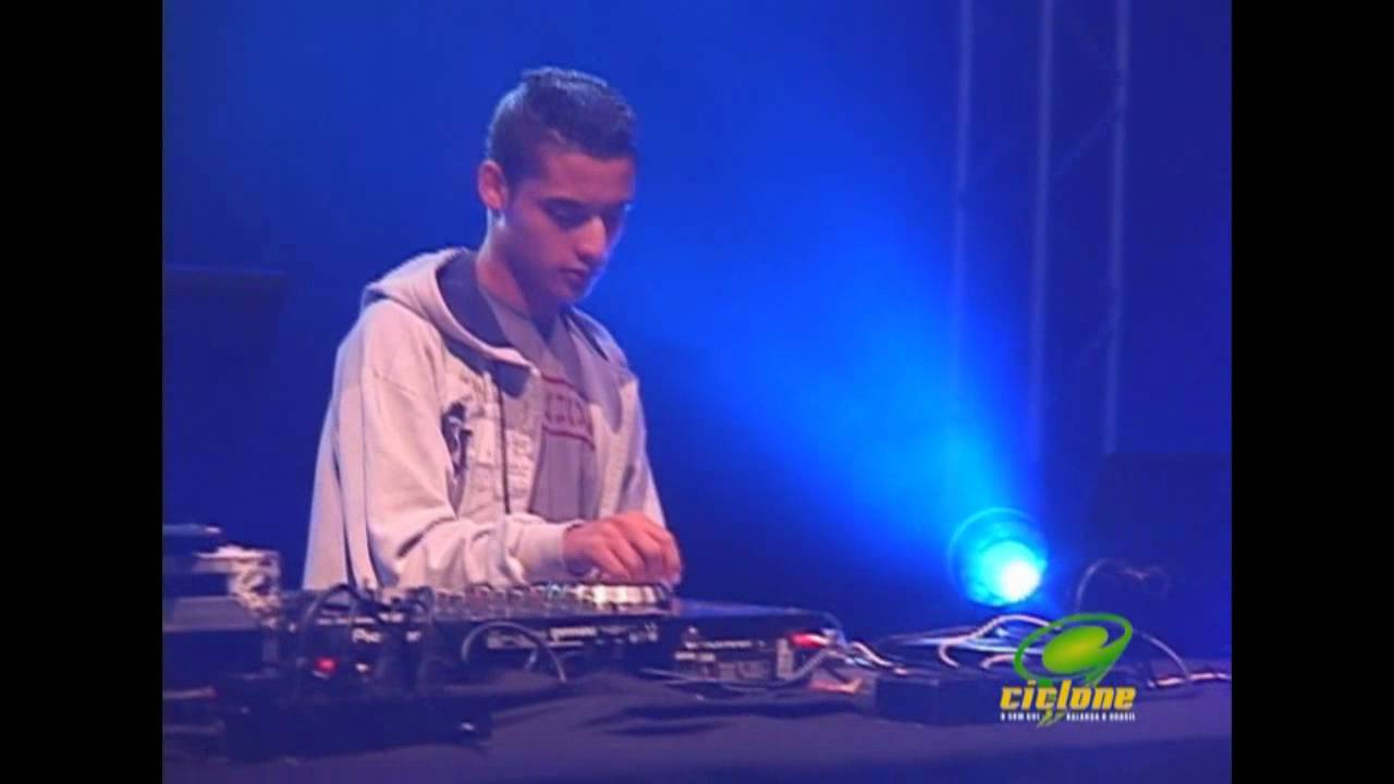 MC LAIS - DVD CICLONE DIGITAL 2012 NO ESTÂNCIA ALTO DA SERRA - YouTube