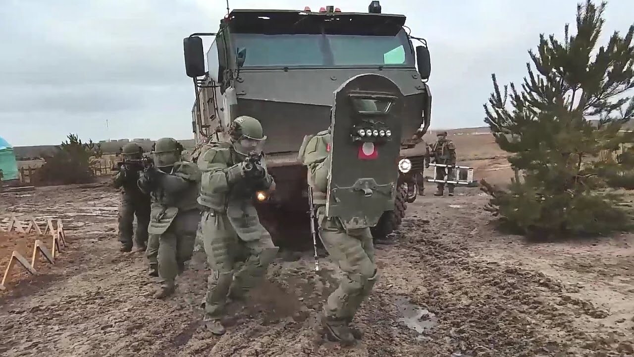 적진 앞에서 은폐는 없다! '현대판 전신 갑옷' OVR-3Sh 전신 방탄복을 입고 최전선에서 전투 및 진격로를 개척하는 러시아 ...