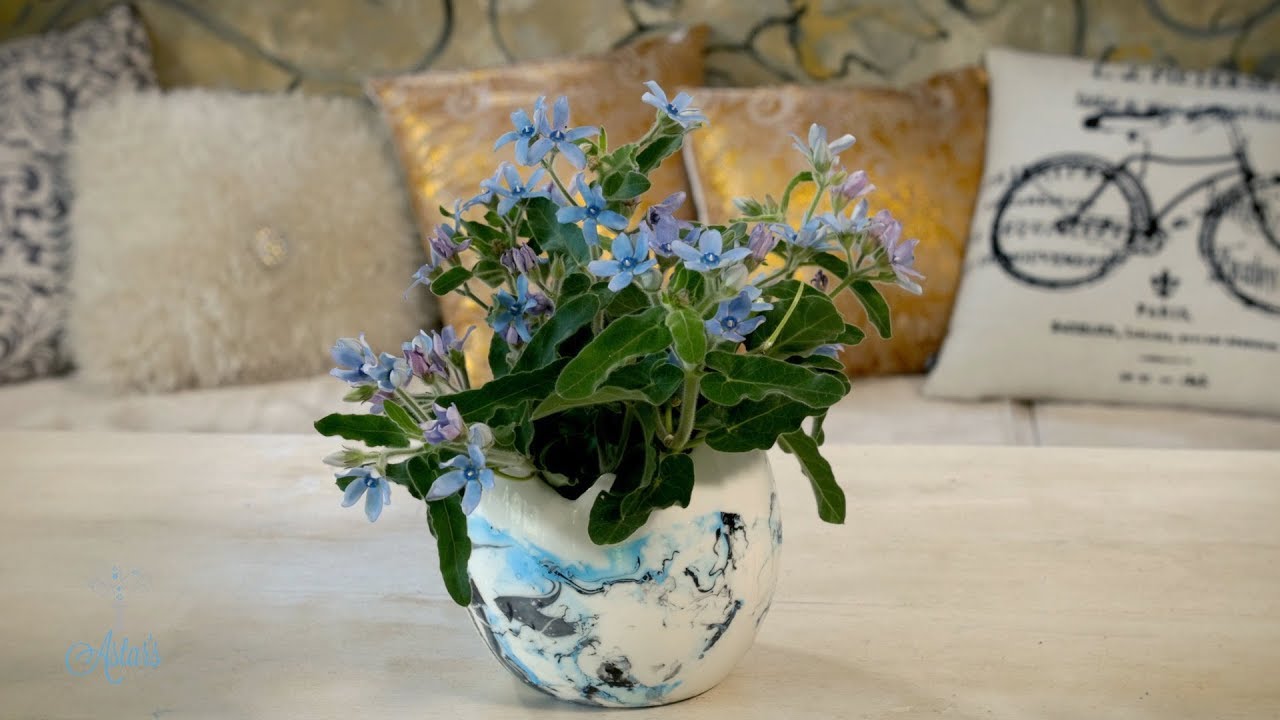 Floristry Tutorial: How to use Blue Tweedia Flowers - YouTube