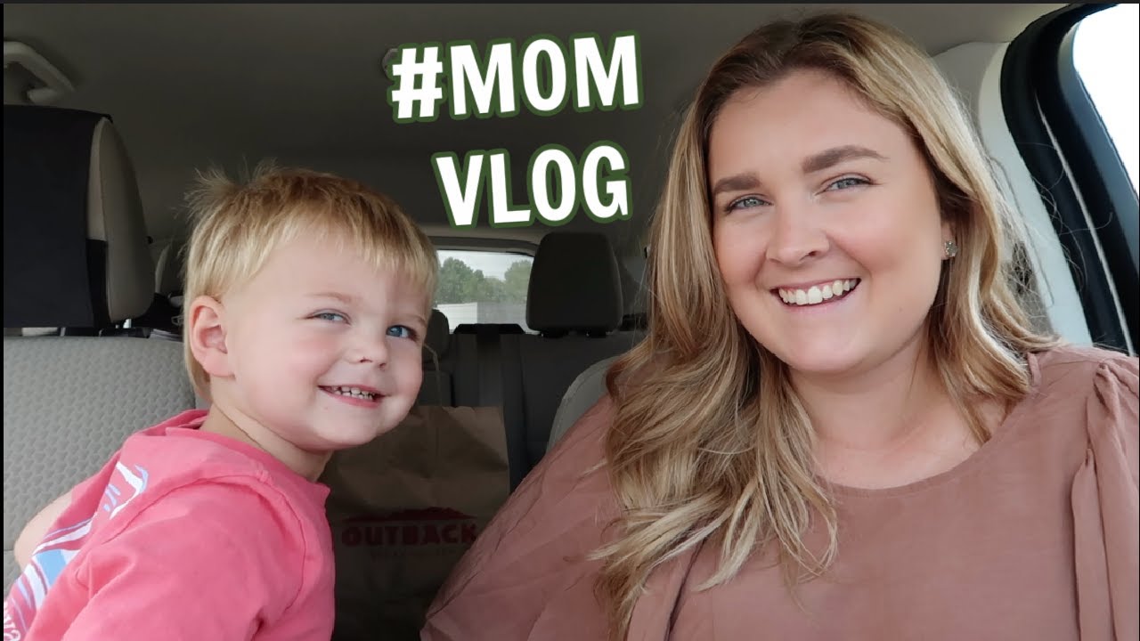 DAY IN THE LIFE VLOG // STAY AT HOME MOM VLOG - YouTube