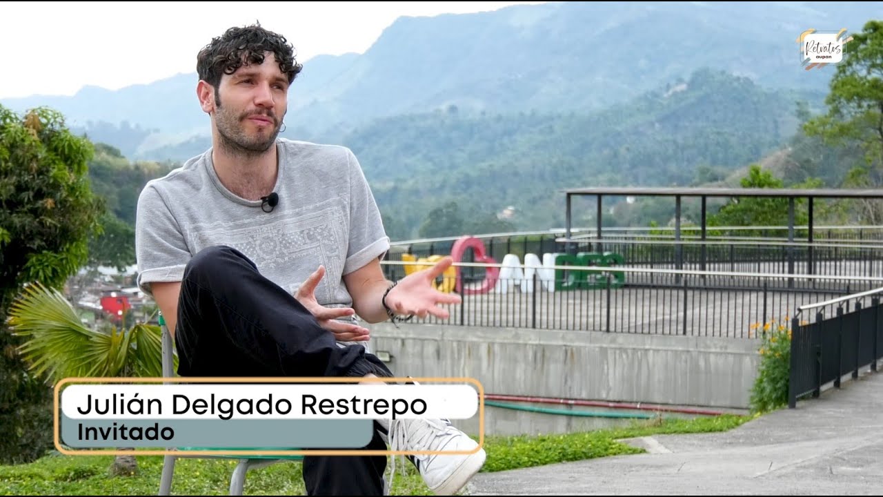 De las Montañas Andinas al Escenario: La Historia de Julián Delgado ...
