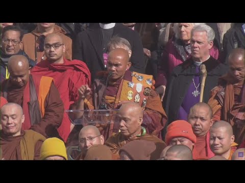 Don’t touch your phone when you wake up, monk says — try this instead ...