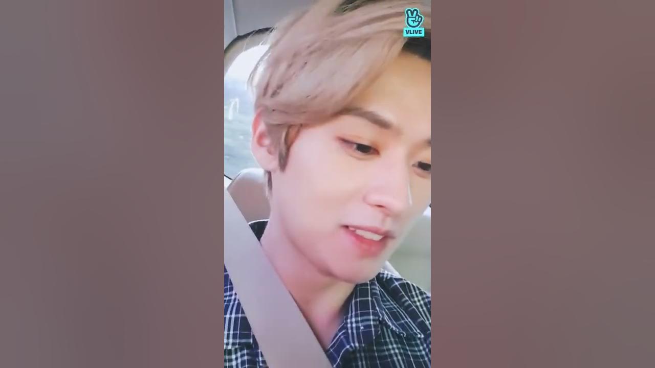 [ENG SUBS] LEE KNOW RI BANG😺What! - 220827 - YouTube