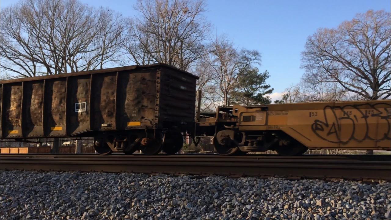 NS 6807 (EMD SD60M) leads NS V17 - YouTube