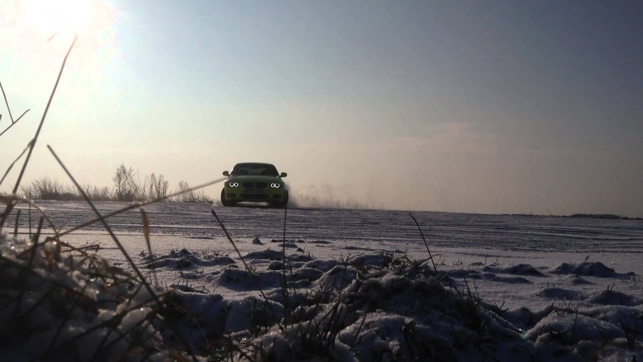 BMW e92 snow drift - YouTube