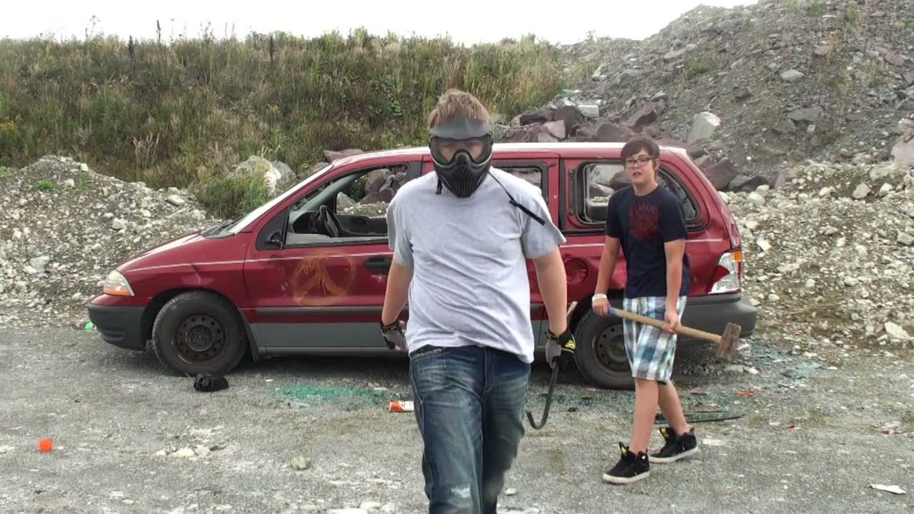 Half-Life 3 vandalism protest. - YouTube