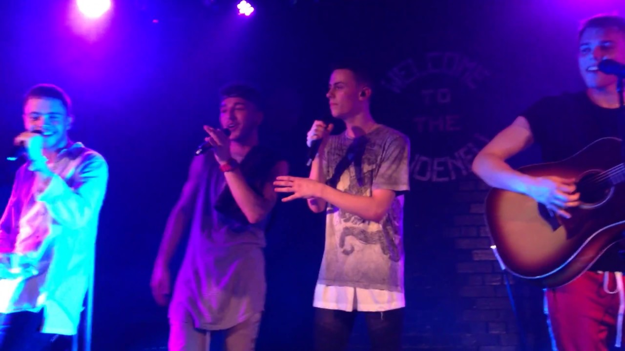 Yes Lad Summer Tour (End of the movie) 28/7/2017 - YouTube