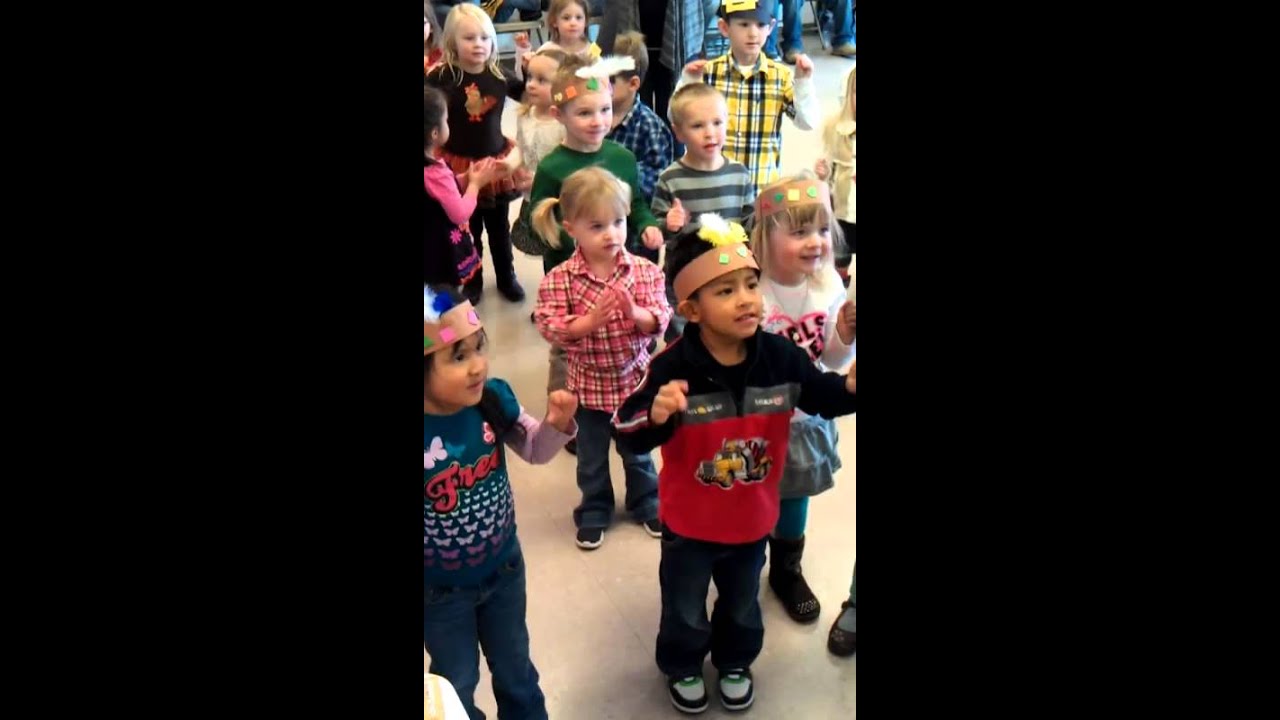 chicken dance at preschool 2013 - YouTube