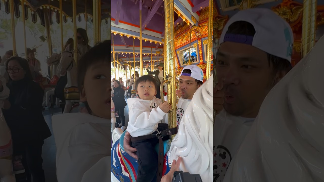 Carousel #fun #disneyland #carouselride - YouTube