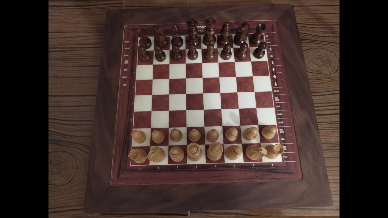 Game against Kasparov CAPELLA chess computer at level A8 (30 sec/move ...