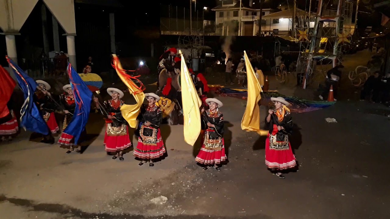 Pakarina Huambracuna - Enamoramiento - YouTube