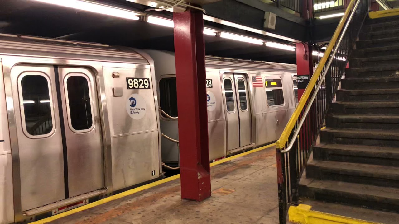 R160B Siemens F train arriving with an R160 V - YouTube