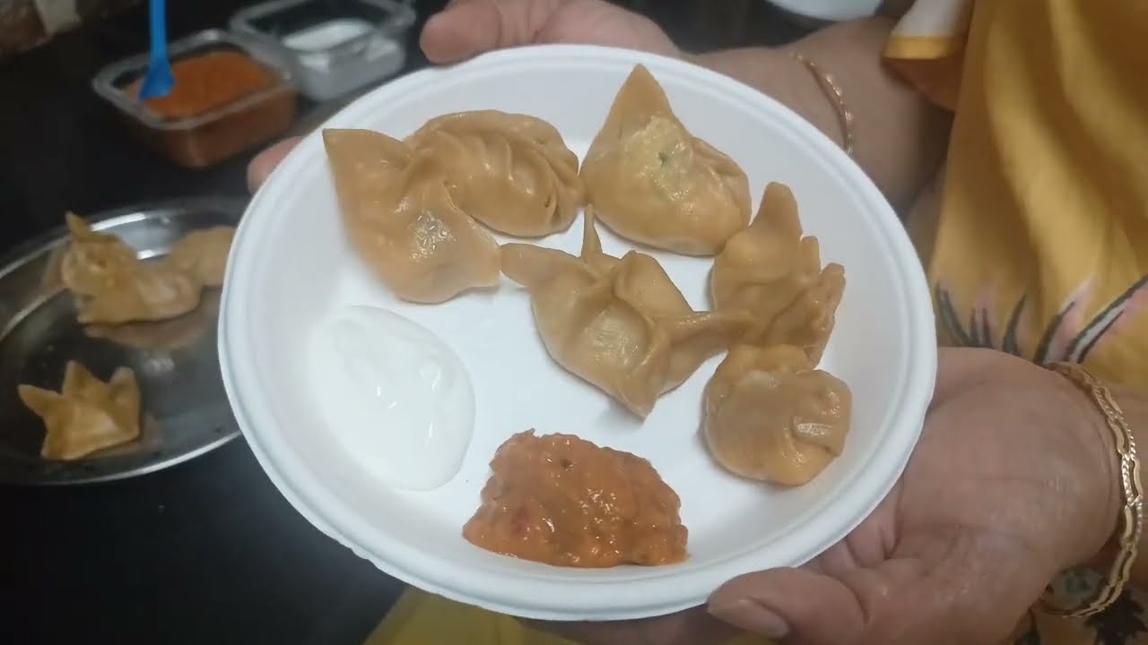 Street style momos with healthy ingredients|Atta ke momos| Atte ke ...