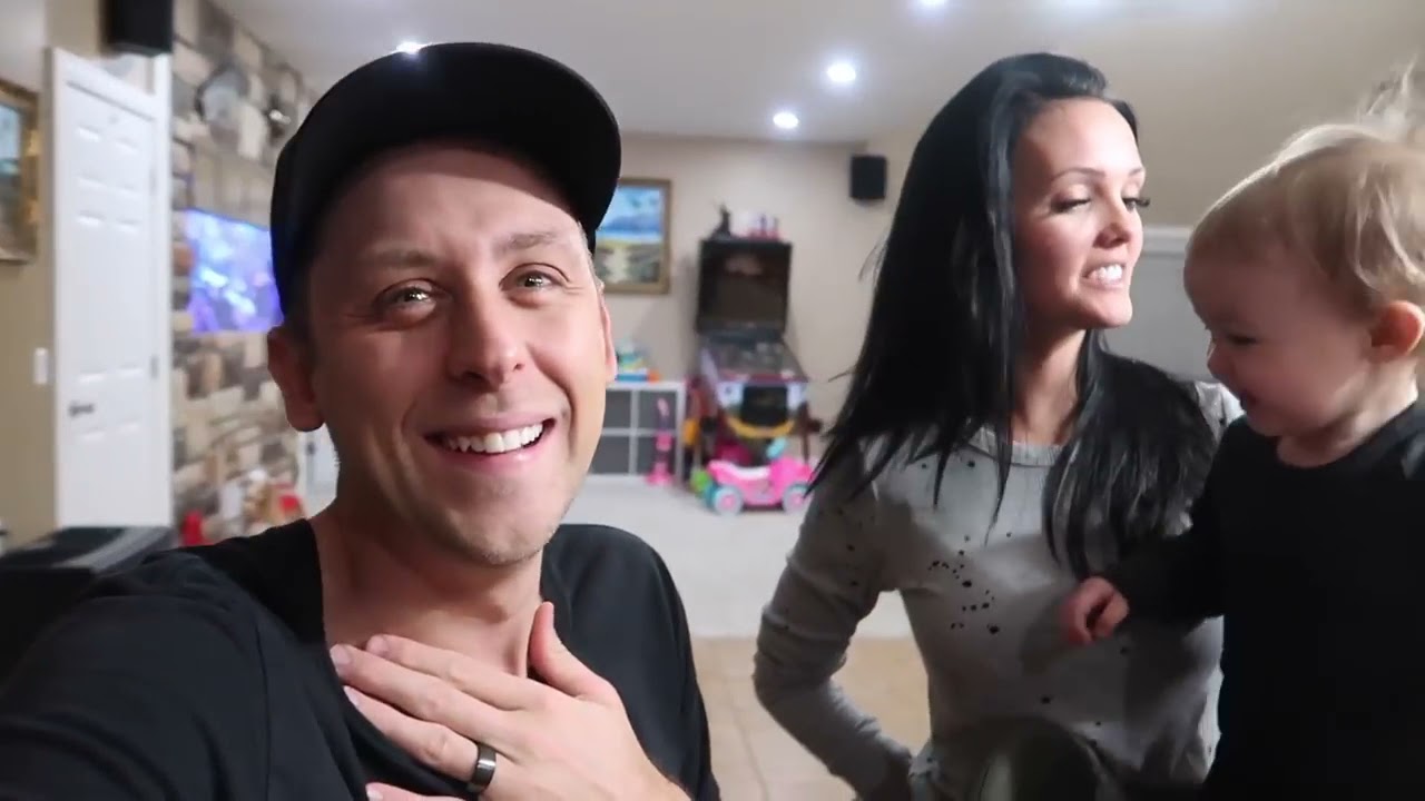 Roman Atwood Vlogs! Our First Street Race!! - YouTube