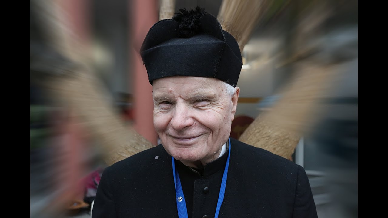 Weiberfastnacht Helmut Scherer 2024 - YouTube