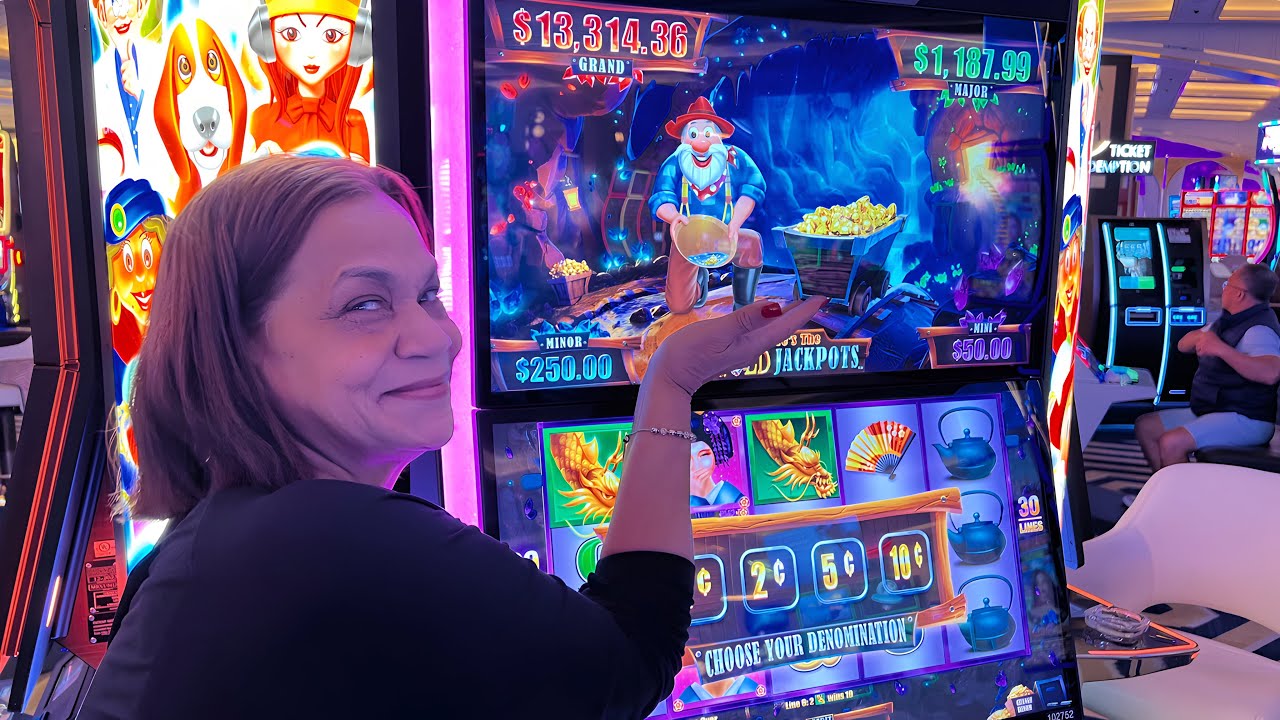 Live Slots from @ResortsWorldLasVegas... En vivo desde el casino. - YouTube