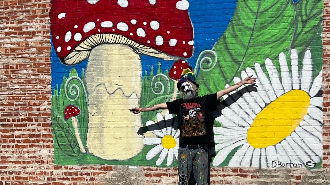 ️ Dog responds back at Juggalo - YouTube