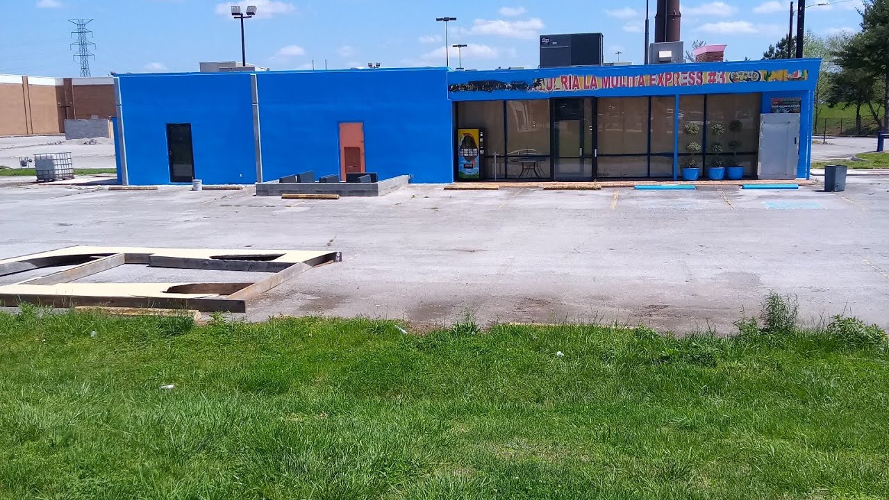 Exploring Abandoned Waffle House | Still closed - YouTube