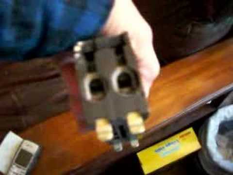 Square D Breaker Q1L2100 - YouTube