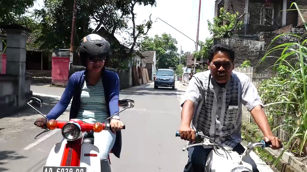 MAJALAH KRESNA TV (20/3) - SURGA BAGI PEMBURU MOTOR ANTIK - YouTube