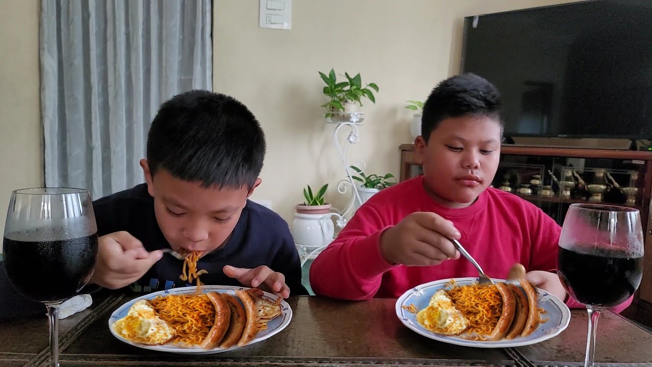 Spicy Noodles with Sausage-Omlette Mukbang with Cousin Brother - YouTube