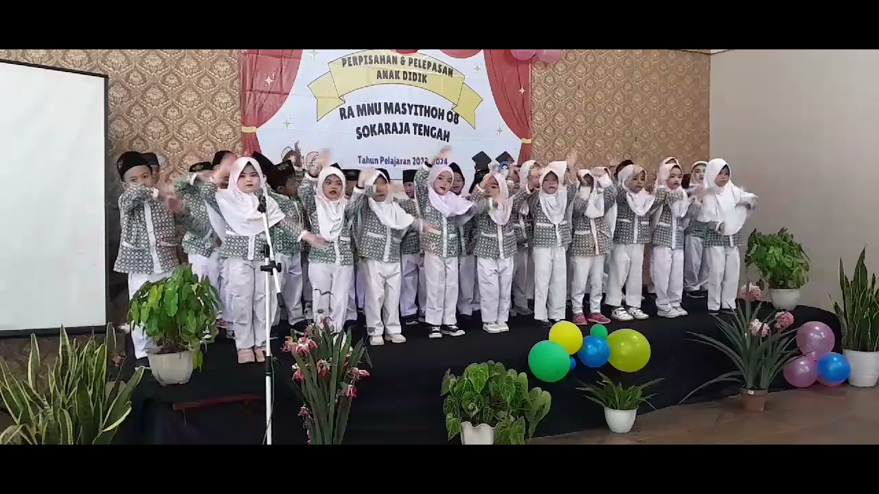 persembahan puisi dan lagu - YouTube