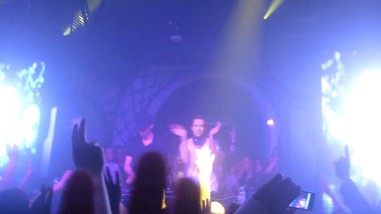 Cosmic Gate Fire Wire @ FLUXX SD - YouTube