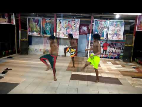 Machine dancers - YouTube