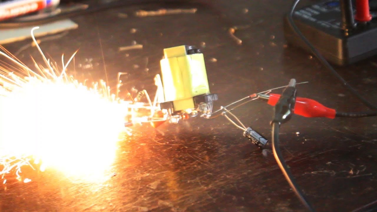 Explosión de transistor (oscilador con transformador de alta frecuencia ...