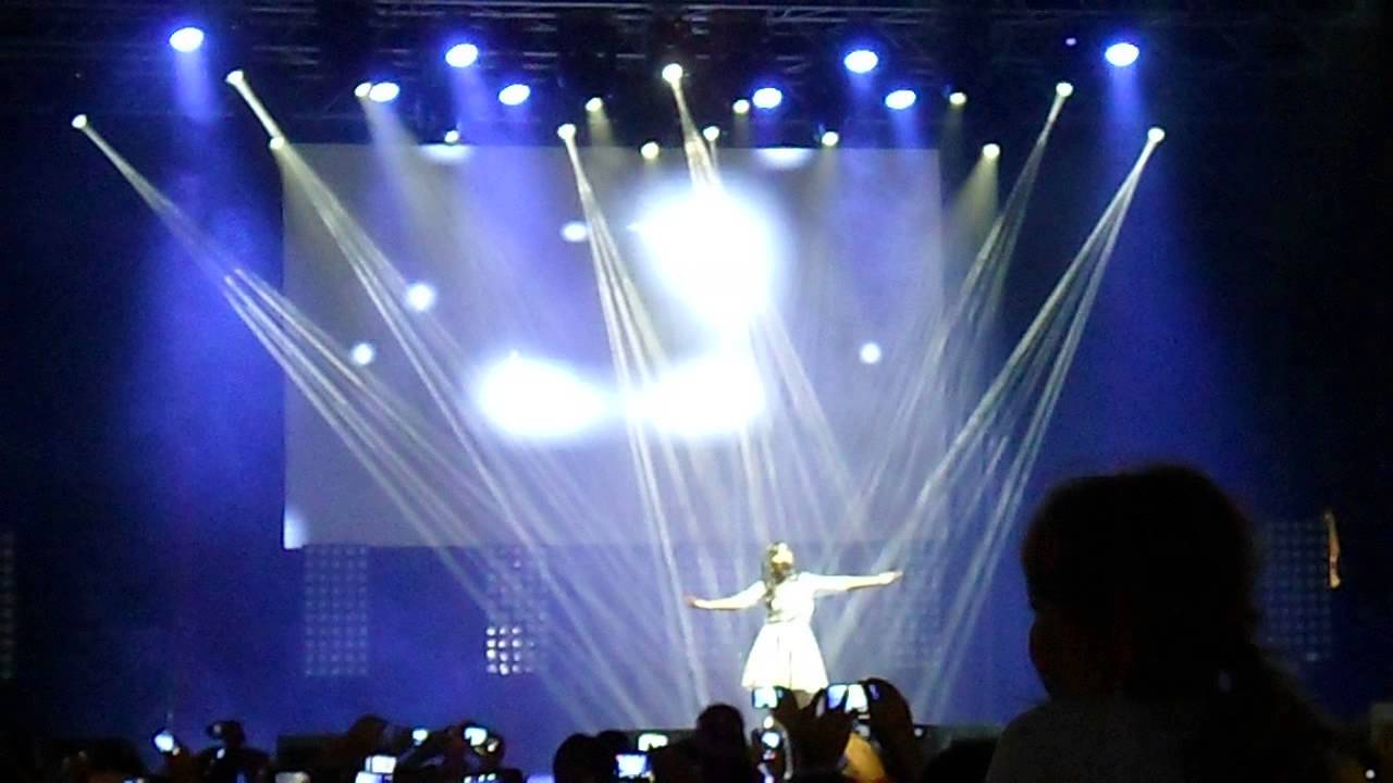 Indila Nrj Music Tour (Roubaix) - Samedi 12 Juillet 2014 - YouTube