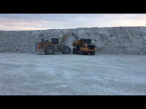Cat 988 Loader Bell B50 Kaya Kamyonu Yükleme // Cat 988 Loading Bell B50 Rock Truck