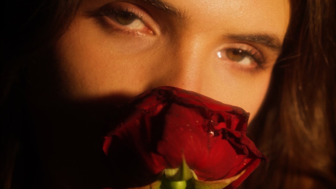 THEA ROSE - LA ROSE (Clip Officiel) - YouTube