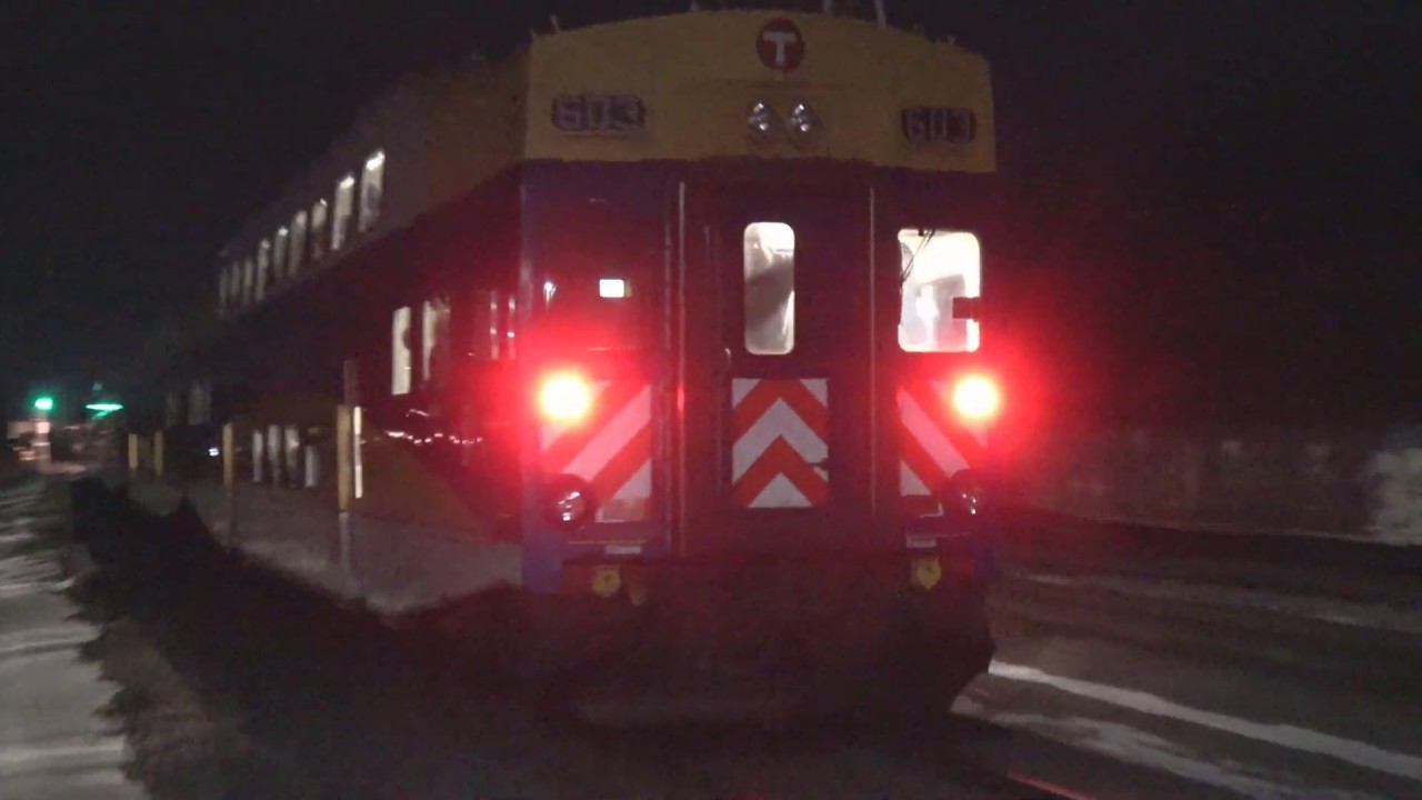2018-12-15 Westbound Northstar Special At Fridley Station - YouTube