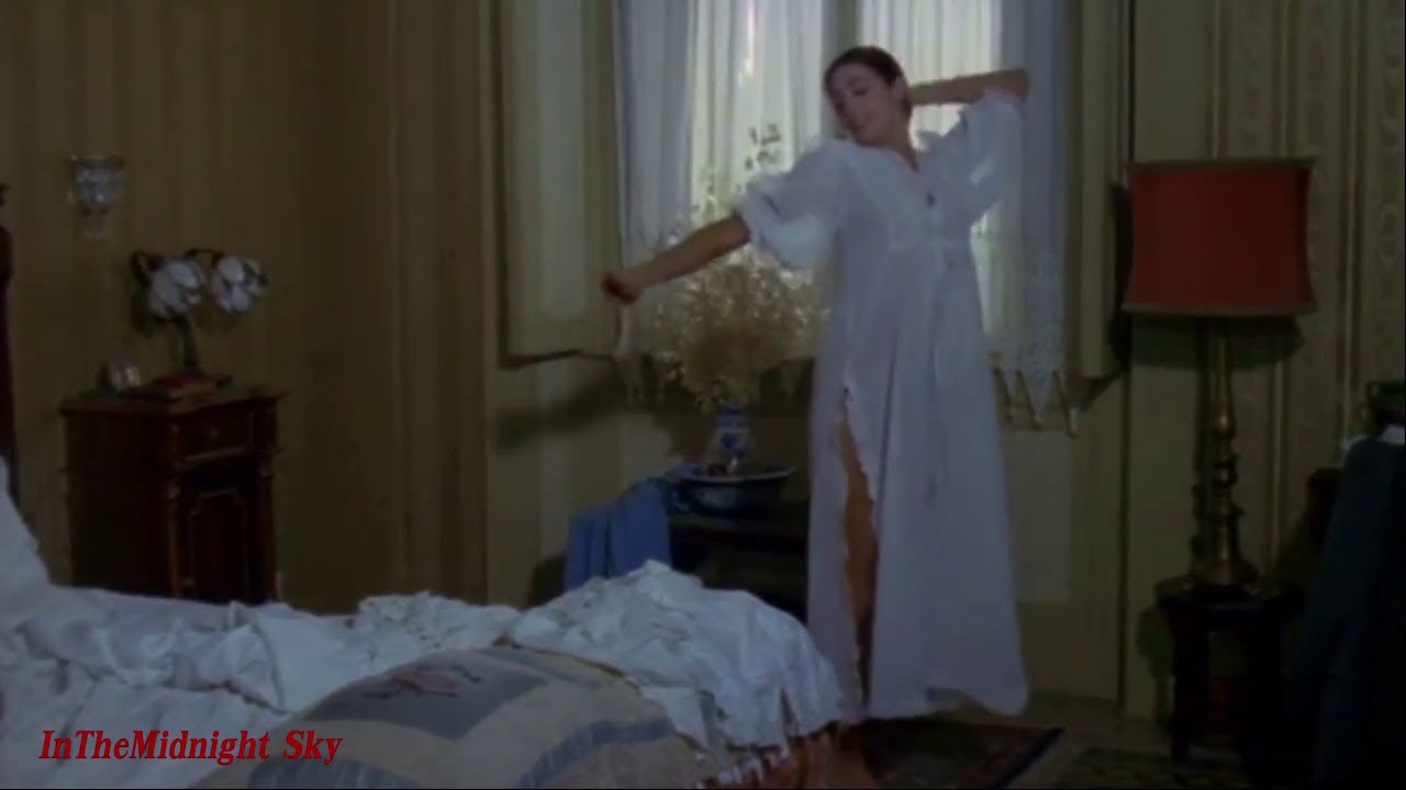 Nadia Cassini, Carmen Russo, Olinka Hardiman - Giovani, belle, probabilmente ricche - YouTube