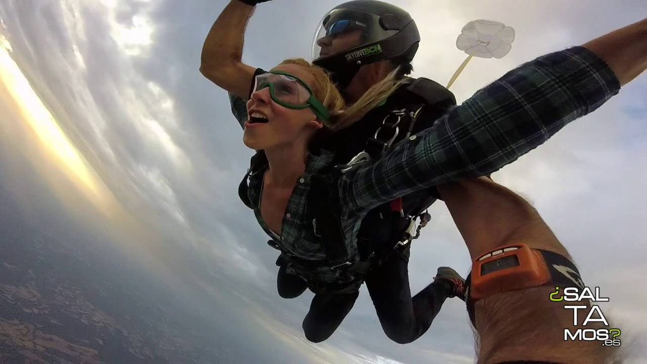 Saltamos Tandem Skydive Barcelona Spain - YouTube