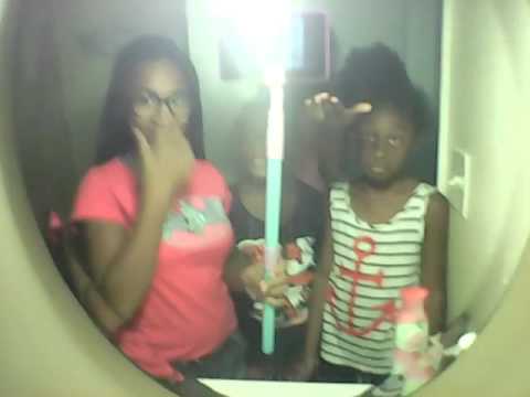 How to make a ghetto selfie stick - YouTube
