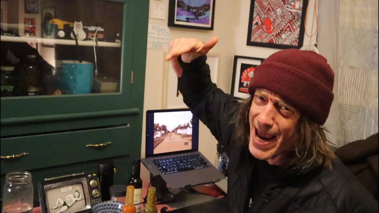 BAAAAAAMM!! Jacob Collins reviews Trailer Park Boys Hot Sauce! - YouTube