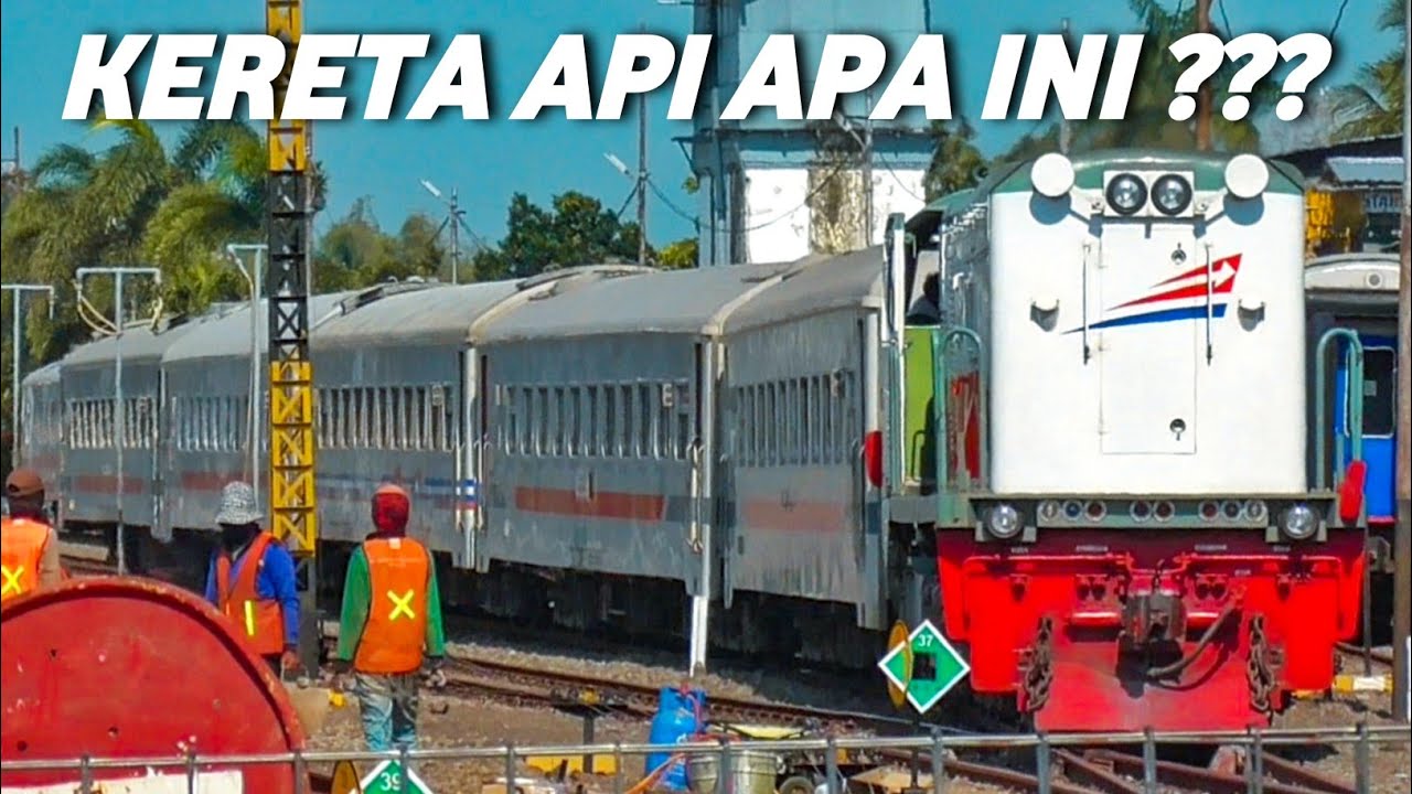 Aktivitas Kereta Api Di Stasiun Blitar Yang Jarang Dijumpai - YouTube