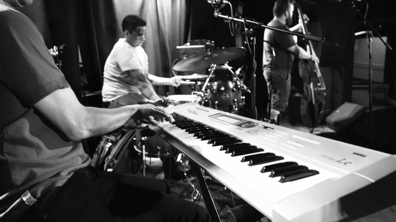 Silence and Satellites by Lee Gordon (preview) - YouTube