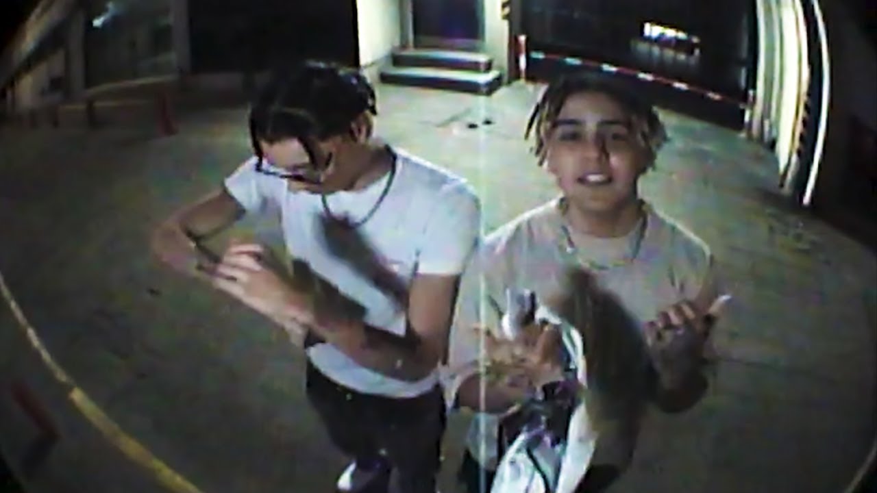 nick near & Ele Ekis - NO ES EASY (Video Oficial) - YouTube