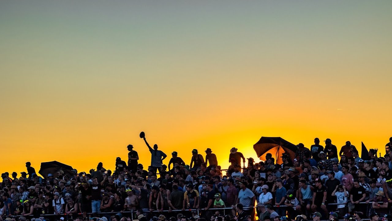 Full Pull in the Night: Great Tractor Pulling Party at Powerdays ...