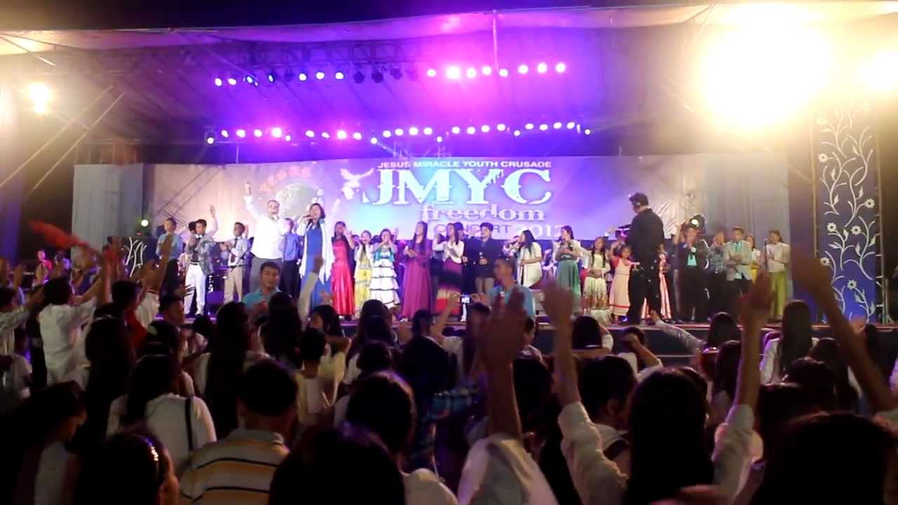 Friend of GOD-JMYC feat.Luke&Anna Smith - YouTube