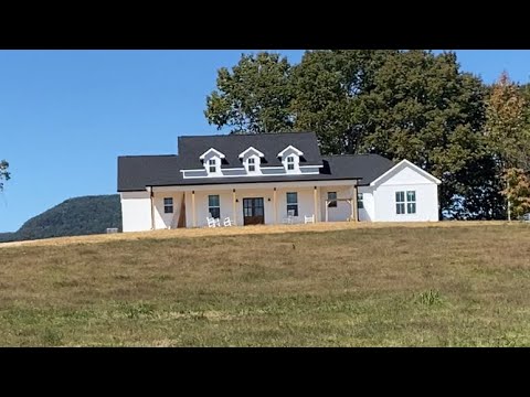 😍 ️🥰Moving In!!! The farmhouse is finally complete! Come on in and take ...