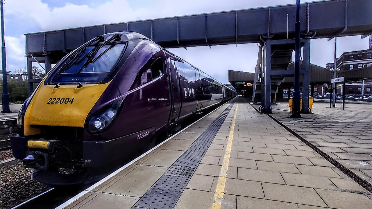 Class 222 full power departure on 6 engines; not too shabby ...