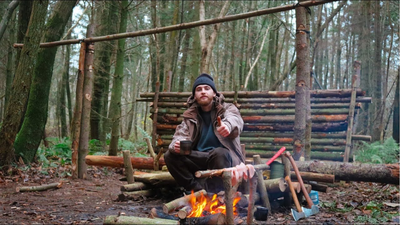 Building a permanent Bushcraft Shelter /Episode 1 - foundations and ...