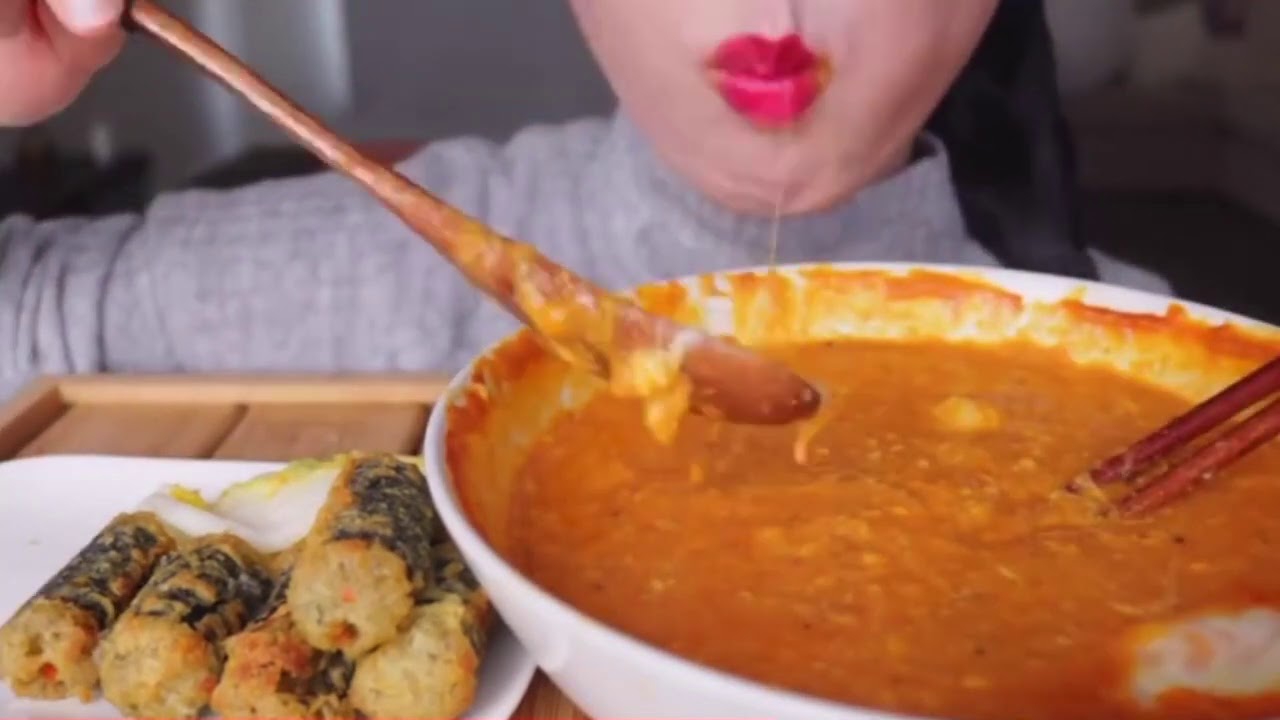 LYCHEE ASMR CHEESY RICE CAKES + FRIED SEAWEED ROLL (bites only) - YouTube