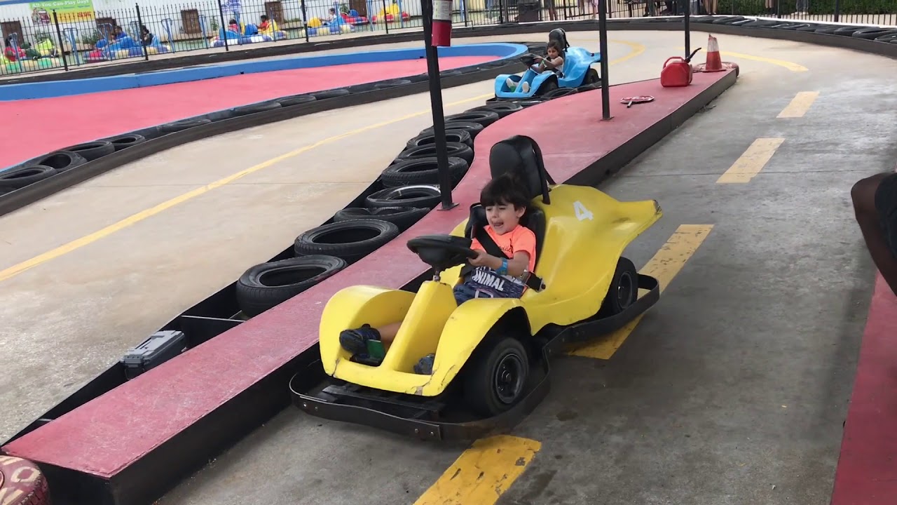 Adventure world car race green and yellow team - YouTube