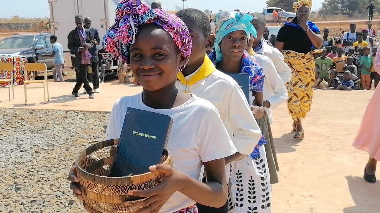 Umbangala New Testament launch in Angola - YouTube