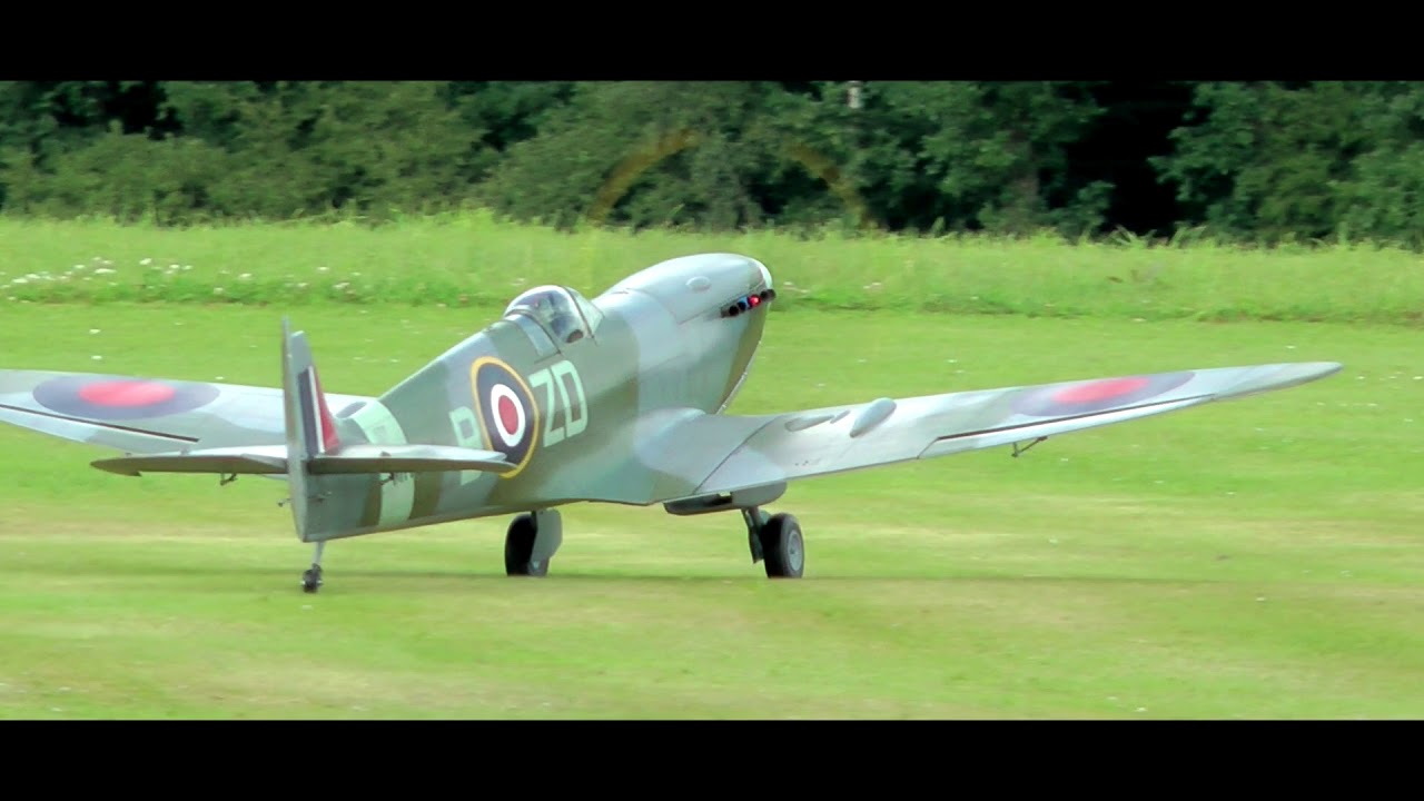 Spitfire MK IX 1/4 Mick Reeves - YouTube