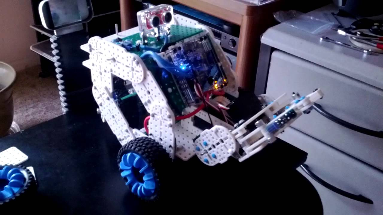 Multiplo 3 Wheeled Robot Gripper test Sketch - YouTube